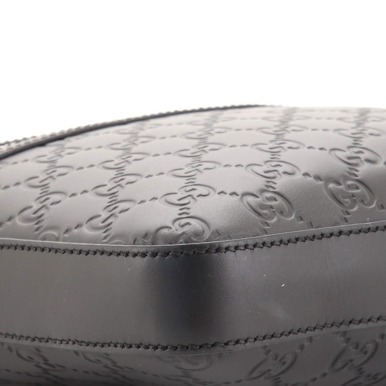 Gucci Signature Zip Messenger Bag Guccissima Leather Medium For Sale at ...