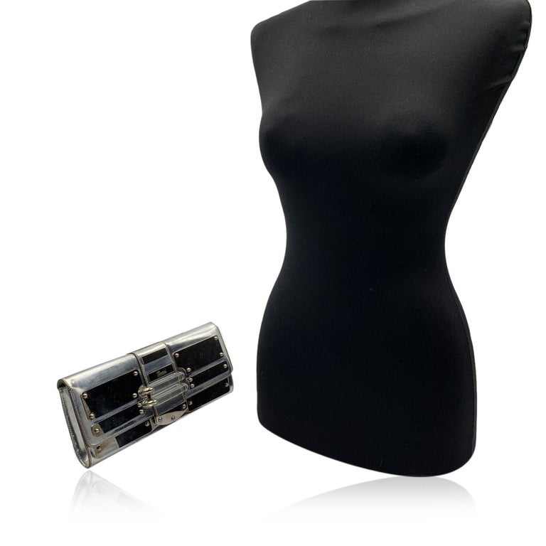 Gucci Silver Patent Leather Mirror Clutch Bag Handbag at 1stDibs