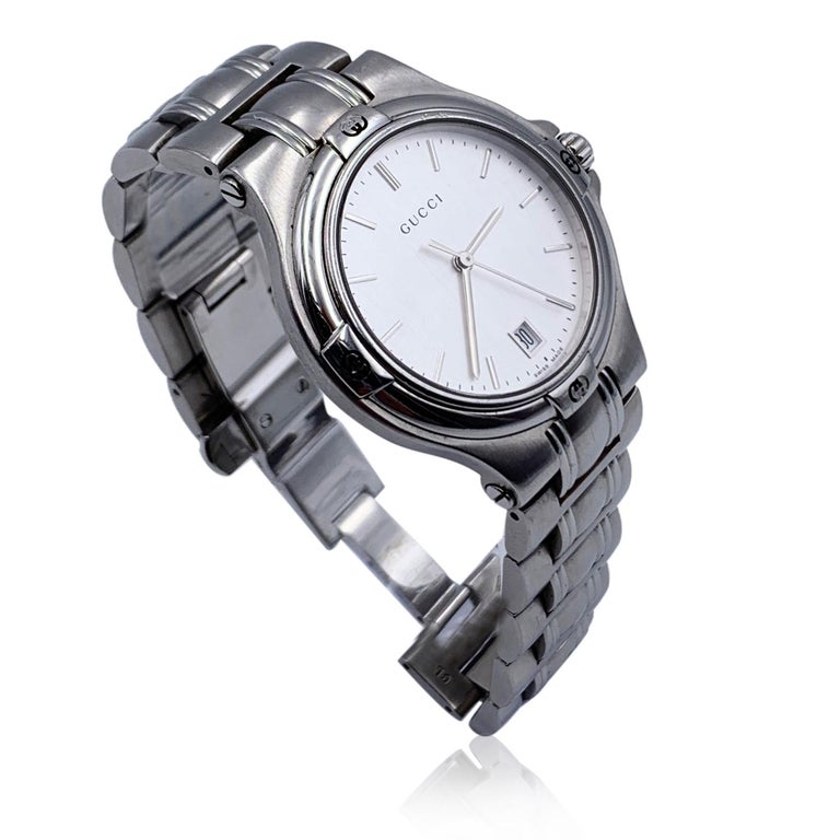 Gucci Silver Stainless Steel Mod 9040 M Quartz Wrist Watch For Sale at ...