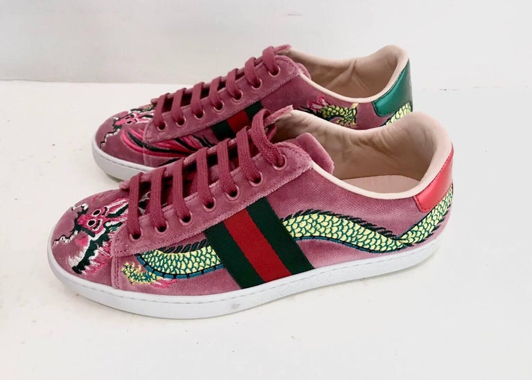Gucci Snacks in Pink Velvet with Snake 2018 Size 36 For Sale at 1stDibs