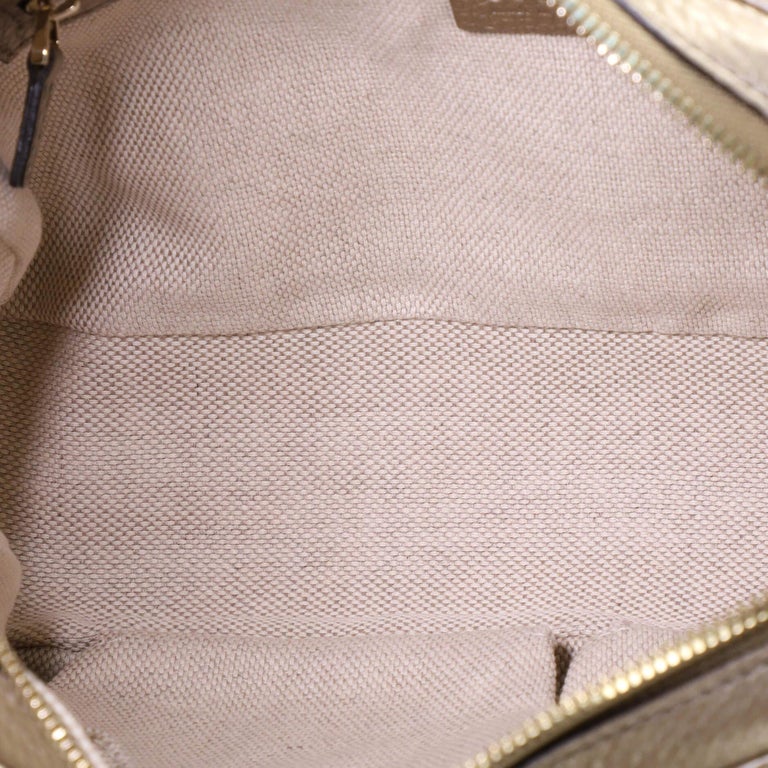 Gucci Soho Chain Zip Shoulder Bag Leather Small For Sale at 1stDibs