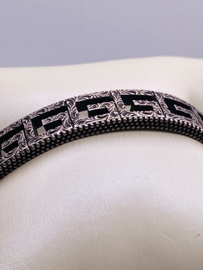 Gucci Sterling Silver G Cube Cuff Bracelet For Sale at 1stDibs