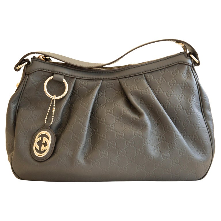 Gucci Sukey Shoulder Bag in Gray Leather For Sale at 1stDibs