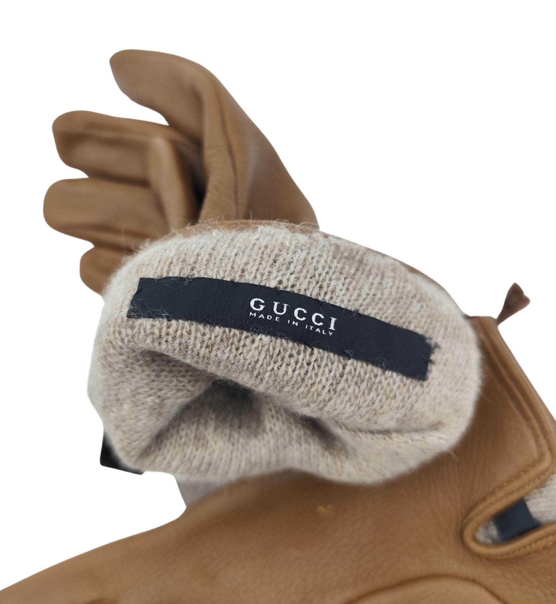 Gucci tan leather golden metal logo buckle gloves For Sale at 1stDibs