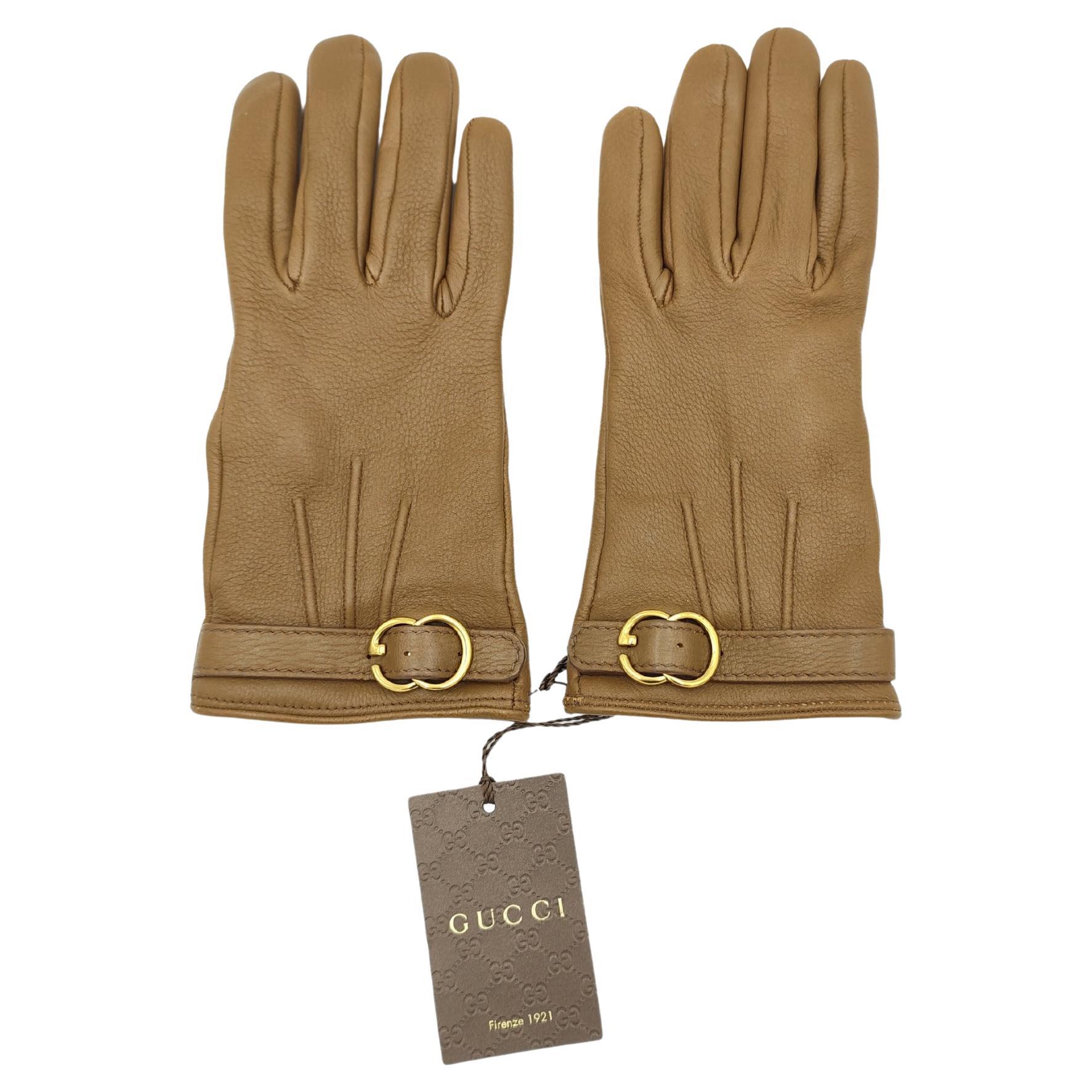 Gucci tan leather golden metal logo buckle gloves For Sale at 1stDibs