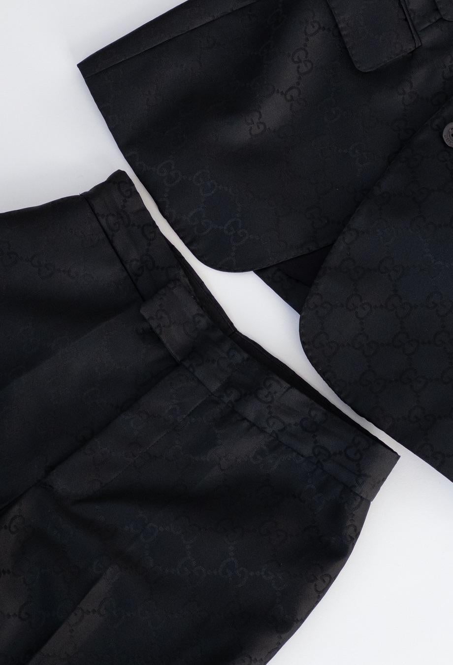 Gucci Tom Ford Era 1998 Runway Monogram GG Suit For Sale at 1stDibs