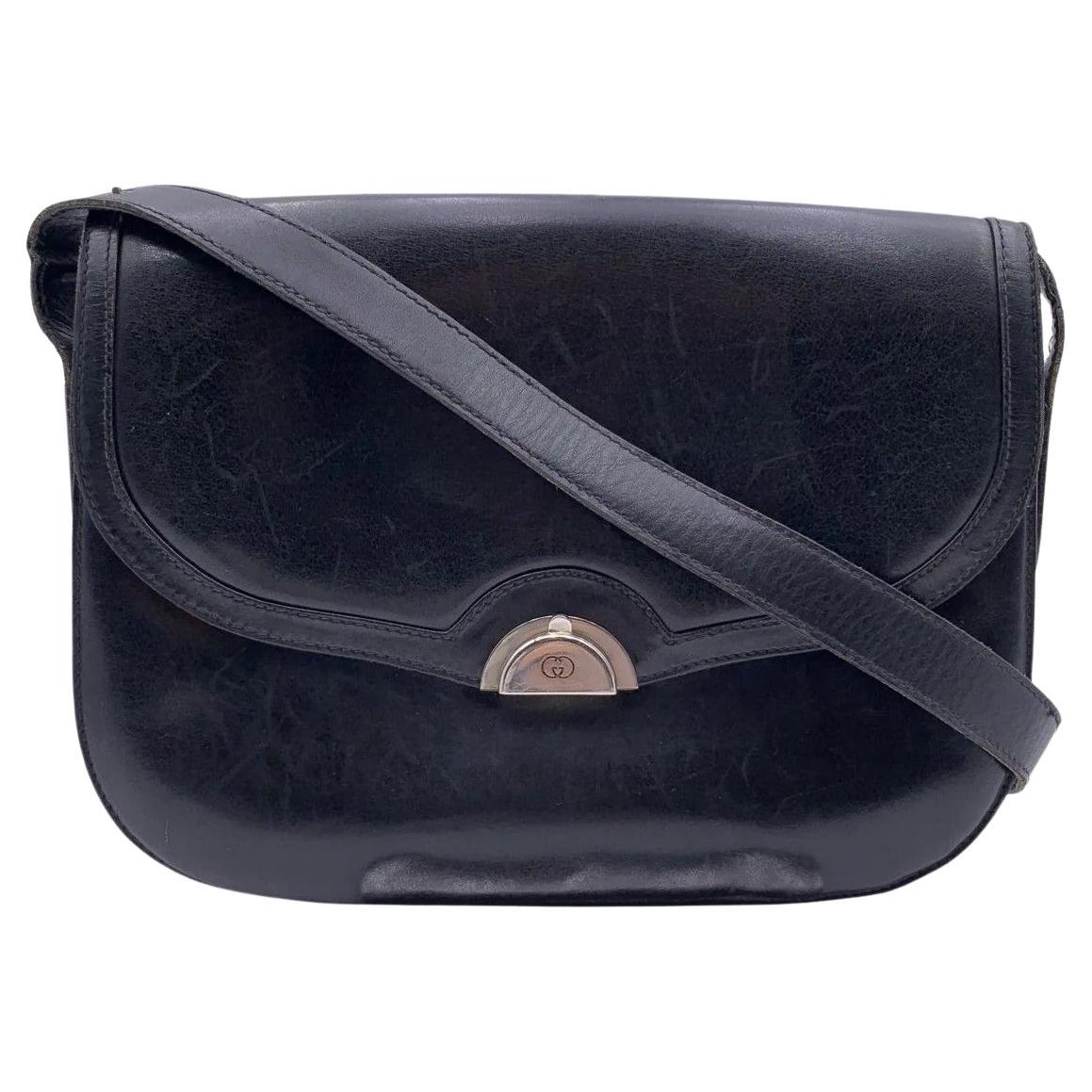 Gucci Vintage Black Leather Flap Shoulder Bag Crossbody For Sale at 1stDibs