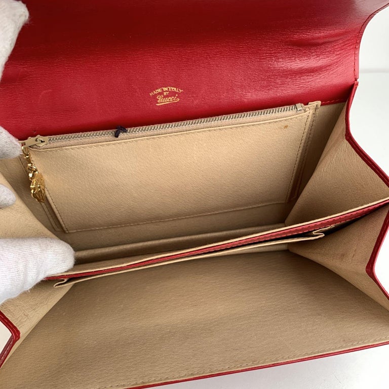 Gucci Vintage Red Leather Padlock Shoulder Bag For Sale at 1stDibs ...