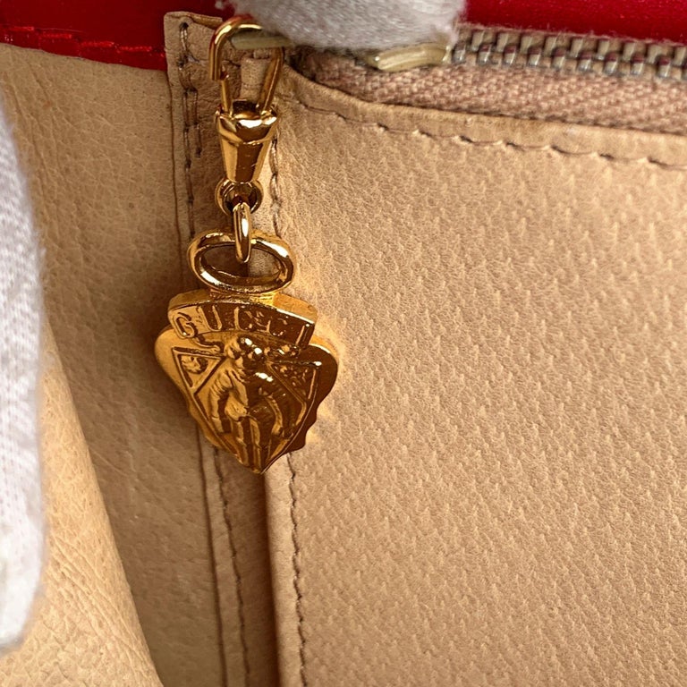 Gucci Vintage Red Leather Padlock Shoulder Bag For Sale at 1stDibs ...