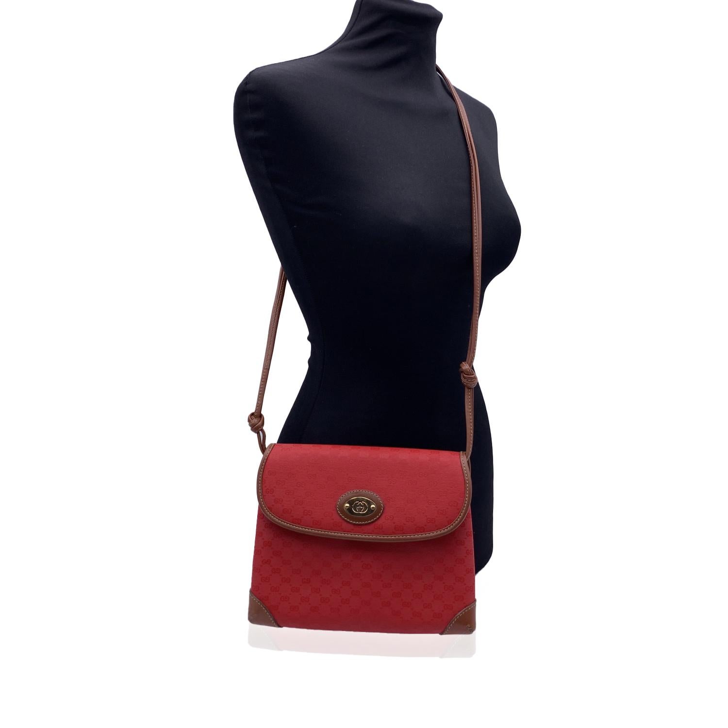 Gucci Vintage Red Monogram Canvas Small Messenger Shoulder Bag For Sale ...