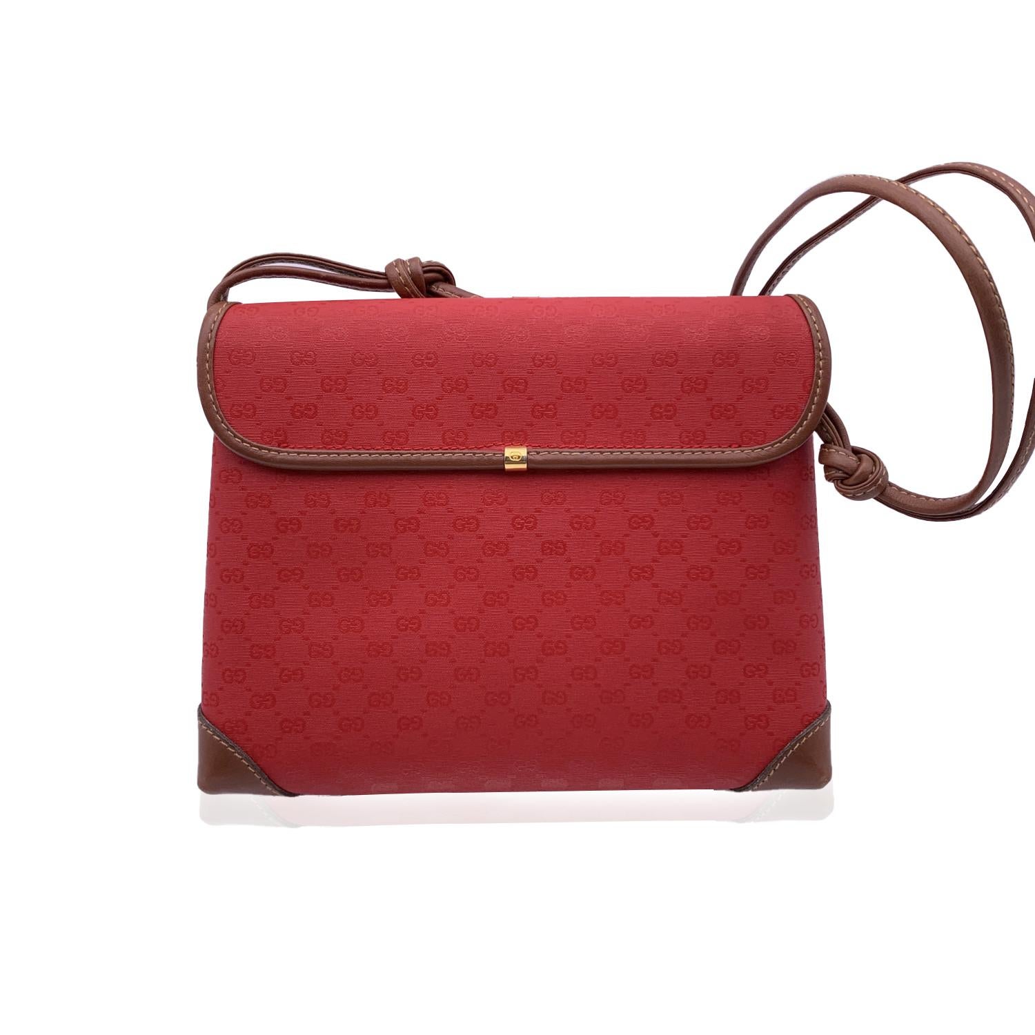 Gucci Vintage Red Monogram Canvas Small Messenger Shoulder Bag For Sale ...