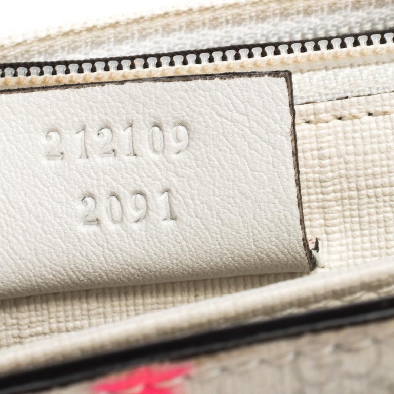 Gucci White Micro GG Supreme Canvas Neon Stars Continental Wallet For ...