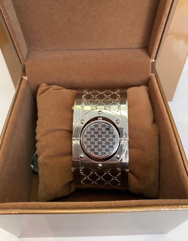 Gucci Women's YA112416 Twirl Diamond Cuff Watch For Sale at 1stDibs ...