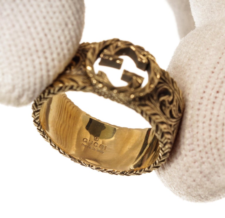 Gucci Yellow Gold Interlocking G A For Sale at 1stDibs