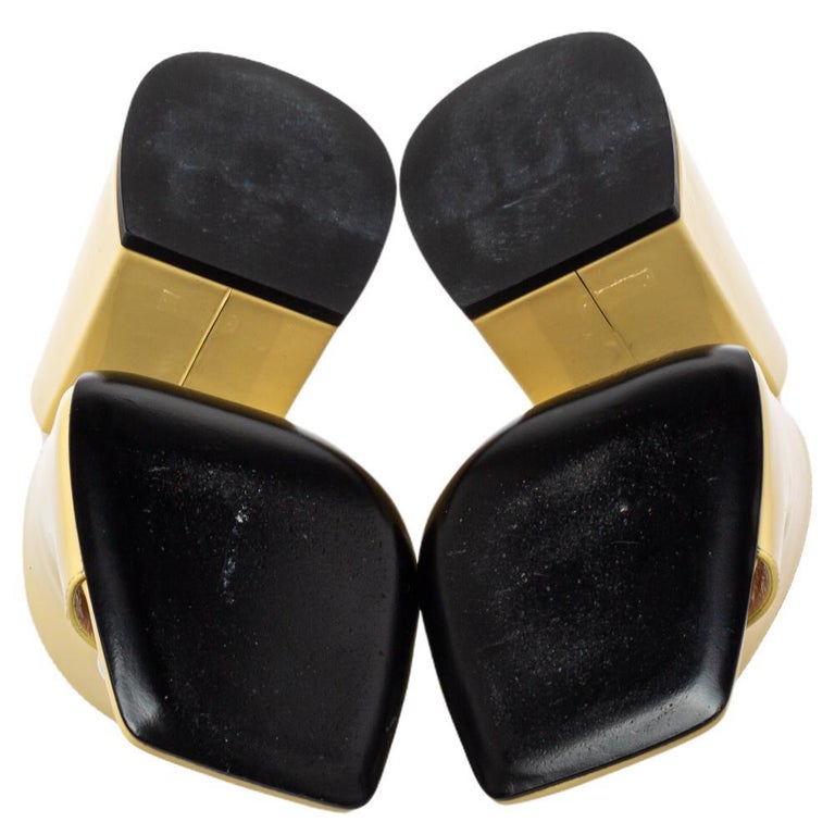 Gucci Yellow Patent Leather Lexi Slide Sandals Size 37.5 at 1stDibs