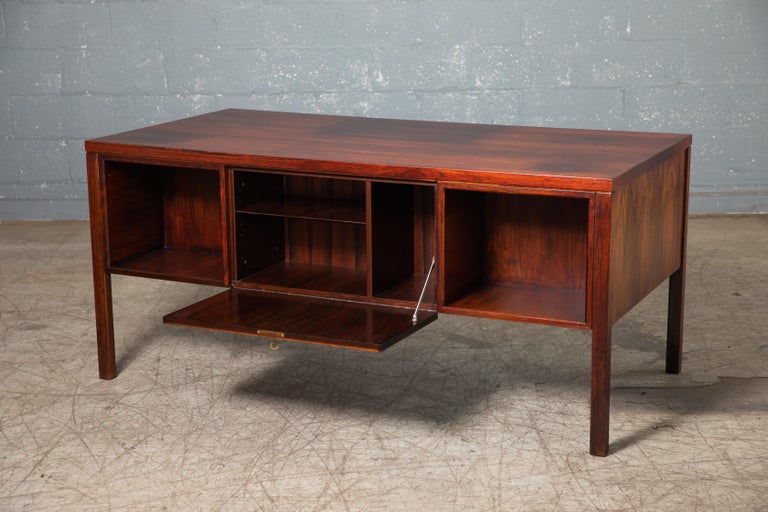 Gunni Omann Executive Desk Model 77 in Rosewood for Omann Jun, Denmark ...