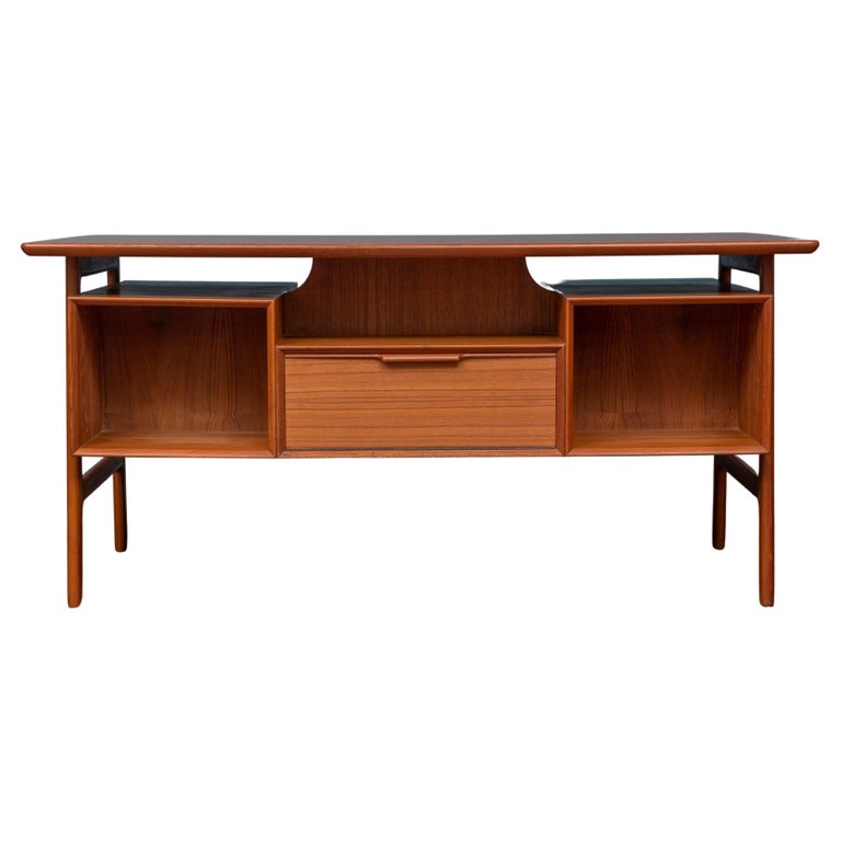 Gunni Omann Model #75 Desk for Omann Jun Mobelfabrik For Sale at 1stDibs