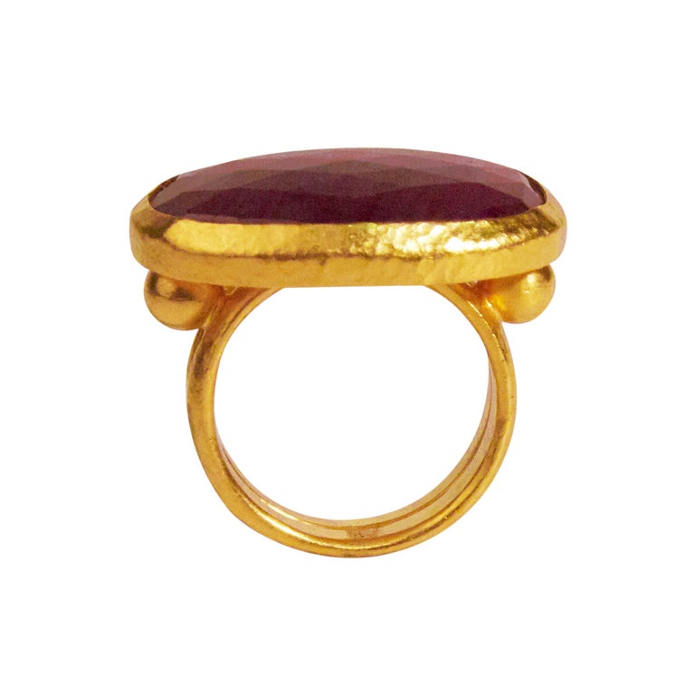 GURHAN 24 Karat Hammered Yellow Gold Faceted Ruby Cocktail Ring For ...