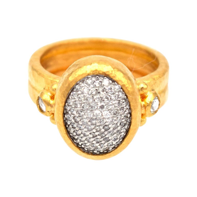 Gurhan Amulet Diamond Pavé Ring in 24 Karat Yellow Gold For Sale at 1stdibs