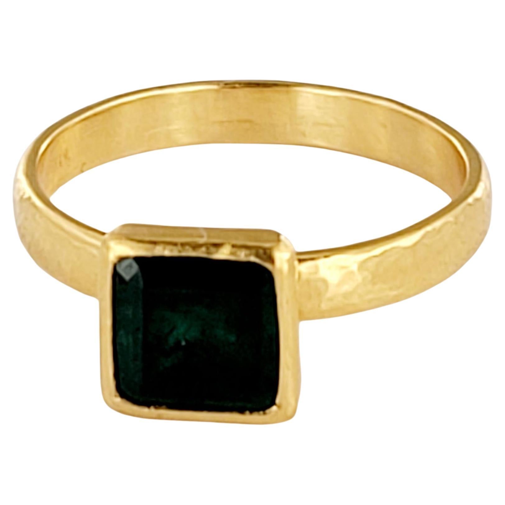 Gurhan Colombian Emerald Ring in 22K Yellow Gold Size 7 For Sale at 1stDibs