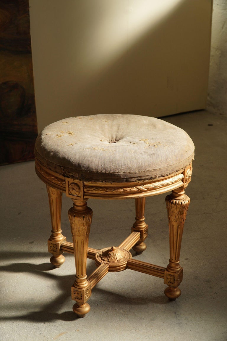 Tabouret rond gustavien ancien, ébéniste suédois, fin du 18ème siècle ...