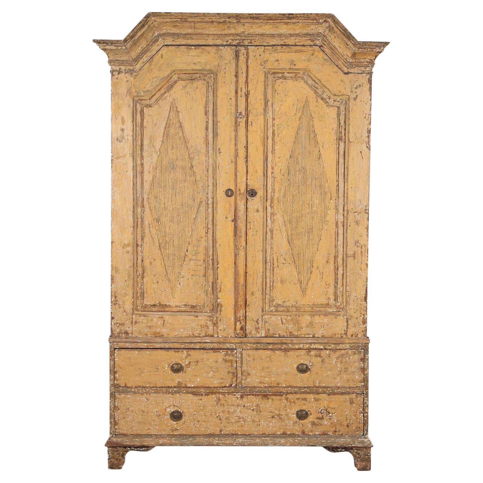 Gustavian Cupboard from the Province of Smaland For Sale at 1stDibs