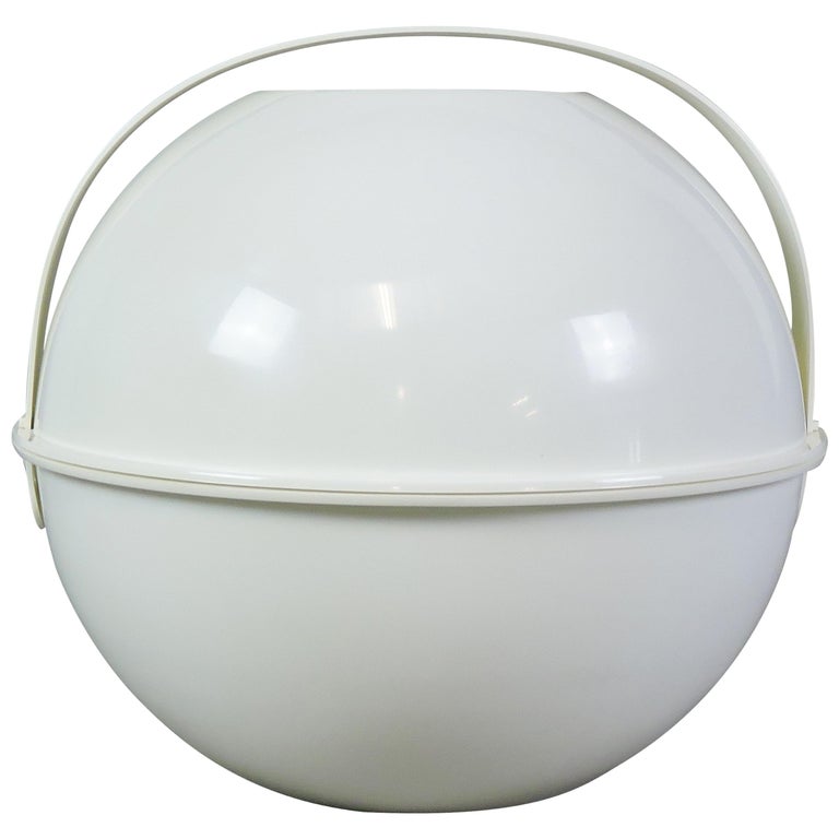 Guzzini Mid Century Modern Picnic Ball Set Dining Service for Six sur ...