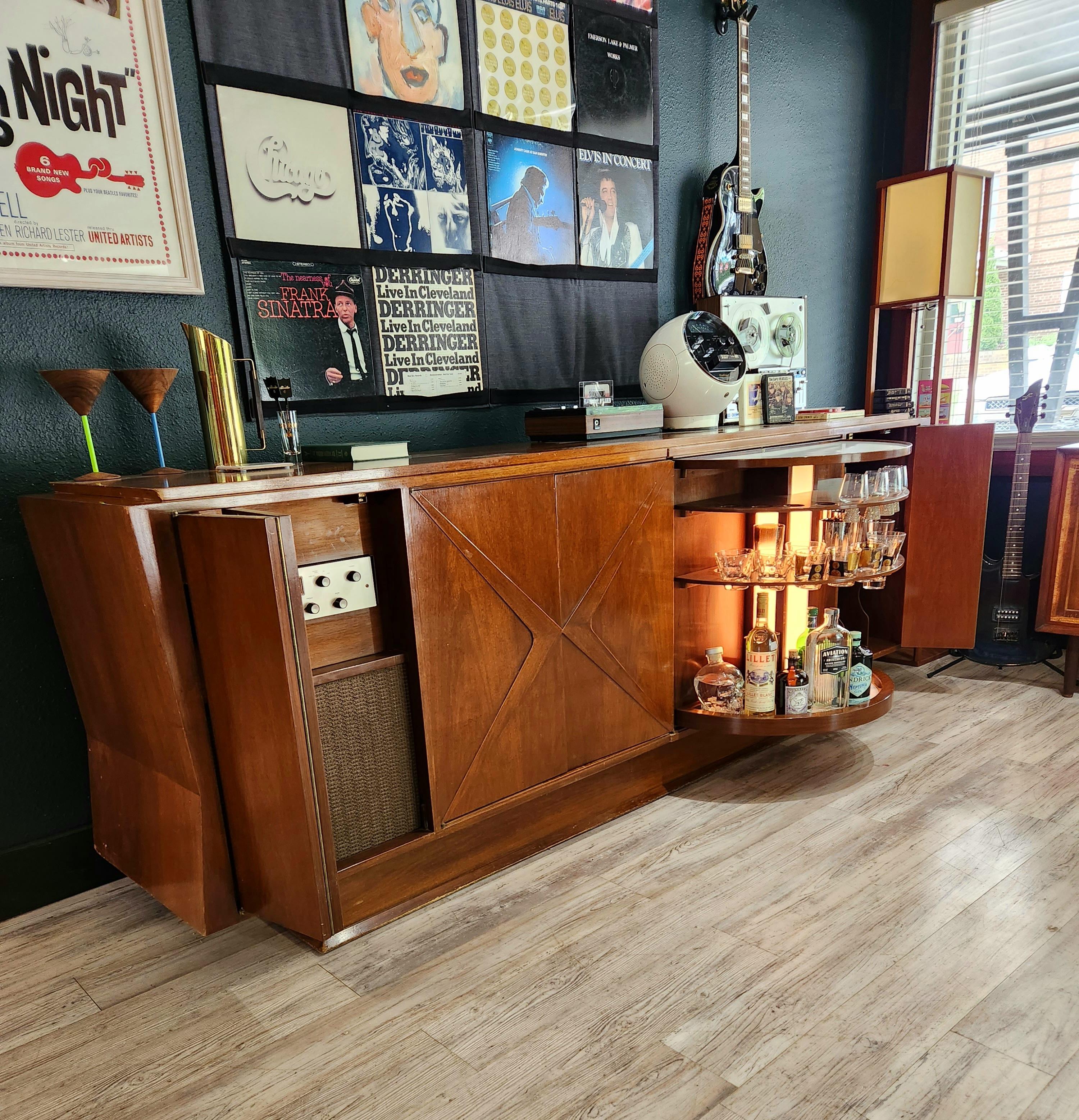 Mid-Century Modern Stereo Console Bar Paul McCobb Record Player ...
