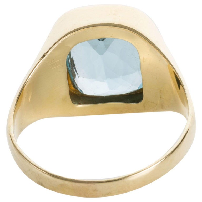 H Stern 5.20 Carat Aquamarine and 18 Karat Yellow Gold Unisex Signet ...