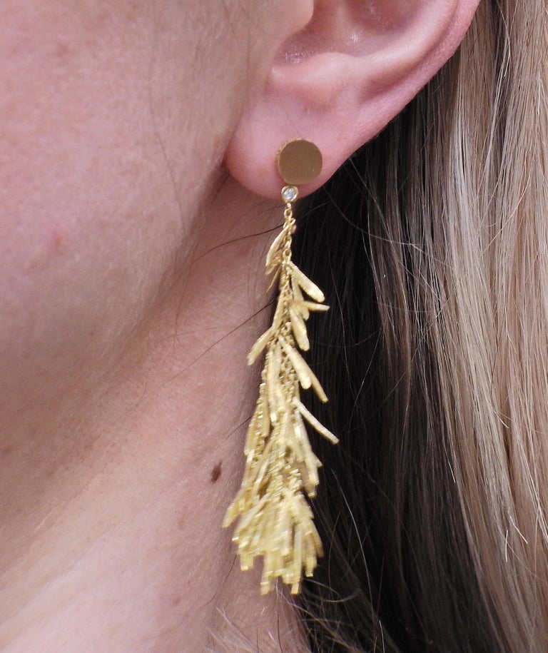 H. Stern Feathers Diamond Gold Drop Earrings For Sale at 1stDibs