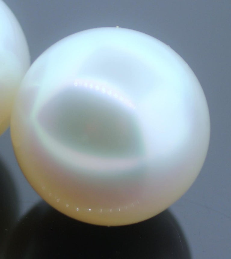 Hakimoto by Jewel Of Ocean Pair of 17 mmWhite Round Australian South Sea Pearl For Sale at 1stDibs
