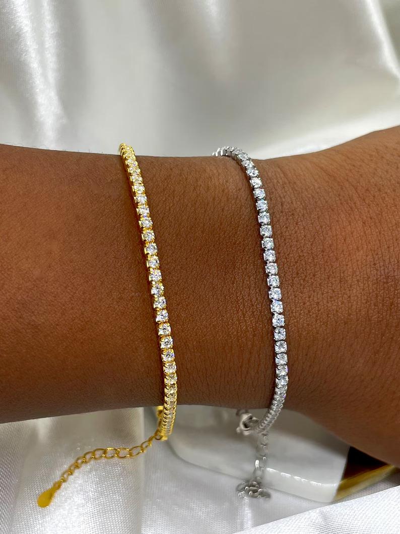 Halfway .50 carat crown setting Natural Diamond Tennis Bracelet in 14k Gold For Sale at 1stDibs