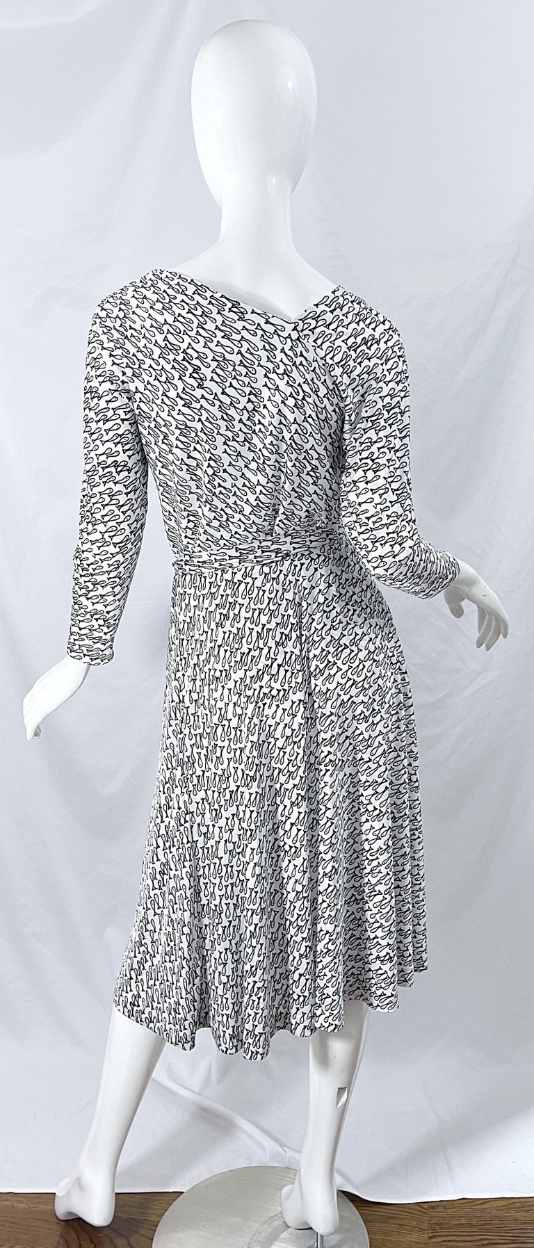 Halston IV 1970s Rare Novelty Fish Print Black and White Vintage 70s ...