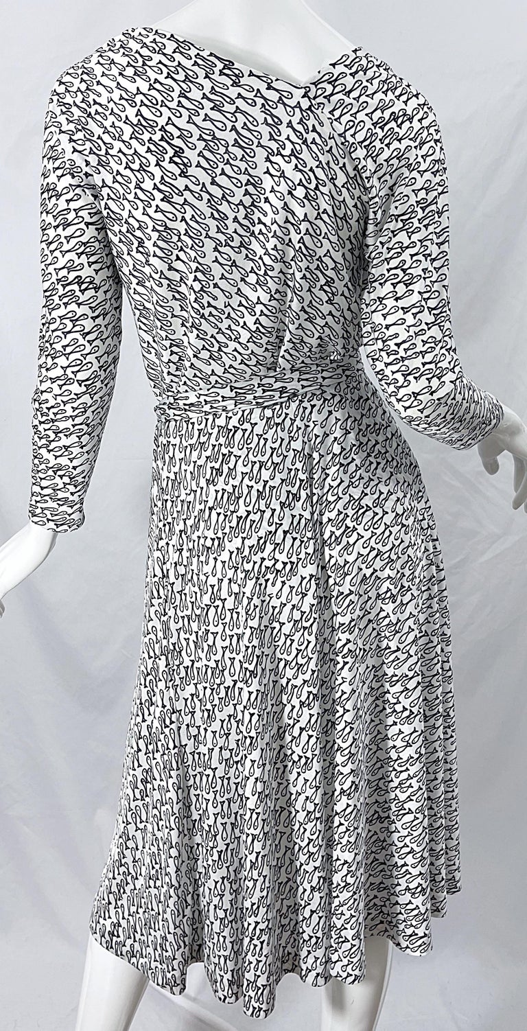 Halston IV 1970s Rare Novelty Fish Print Black and White Vintage 70s ...