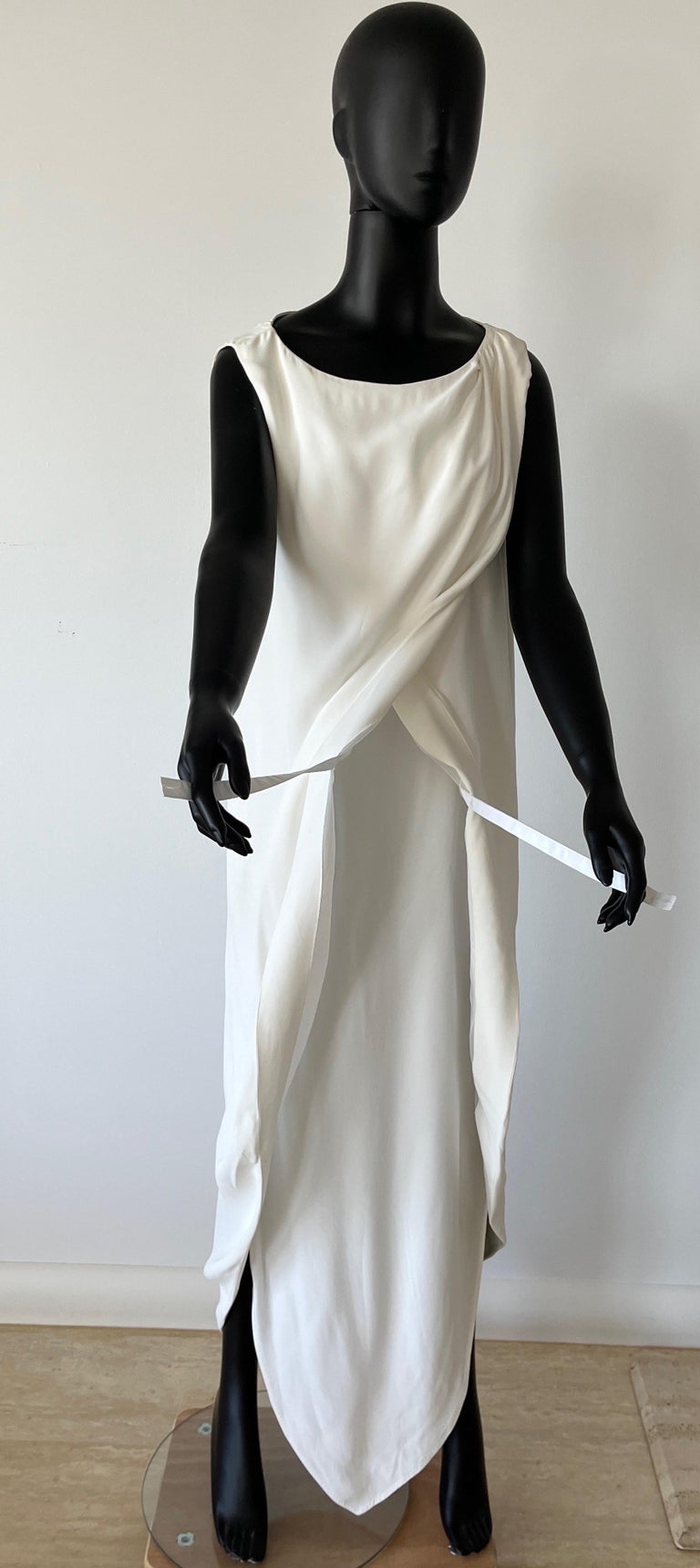 Halston Runway Spring 2011 sleeveless long dress with petal style ...