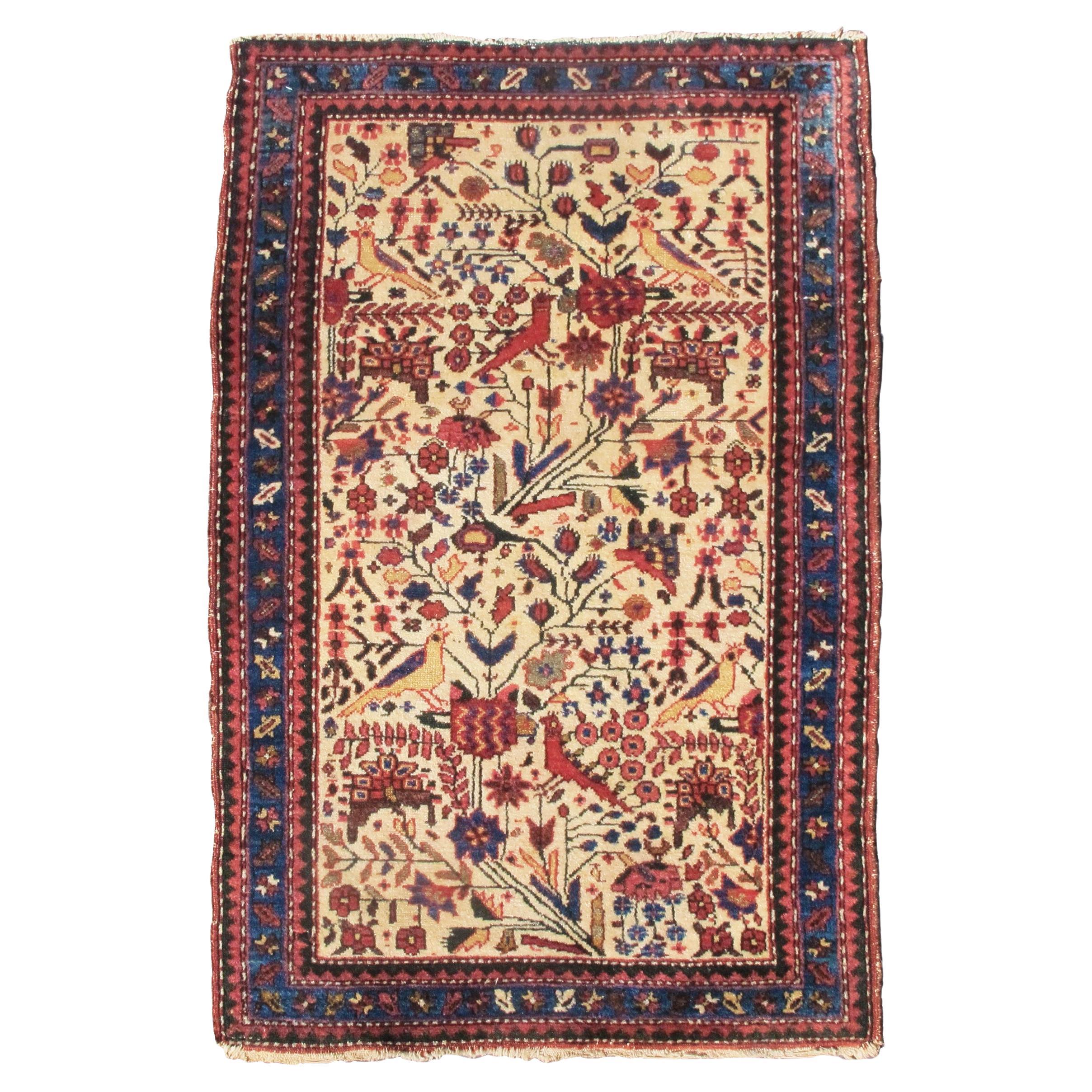 Persian Bidjar Mat Rug, 20th Century For Sale at 1stDibs