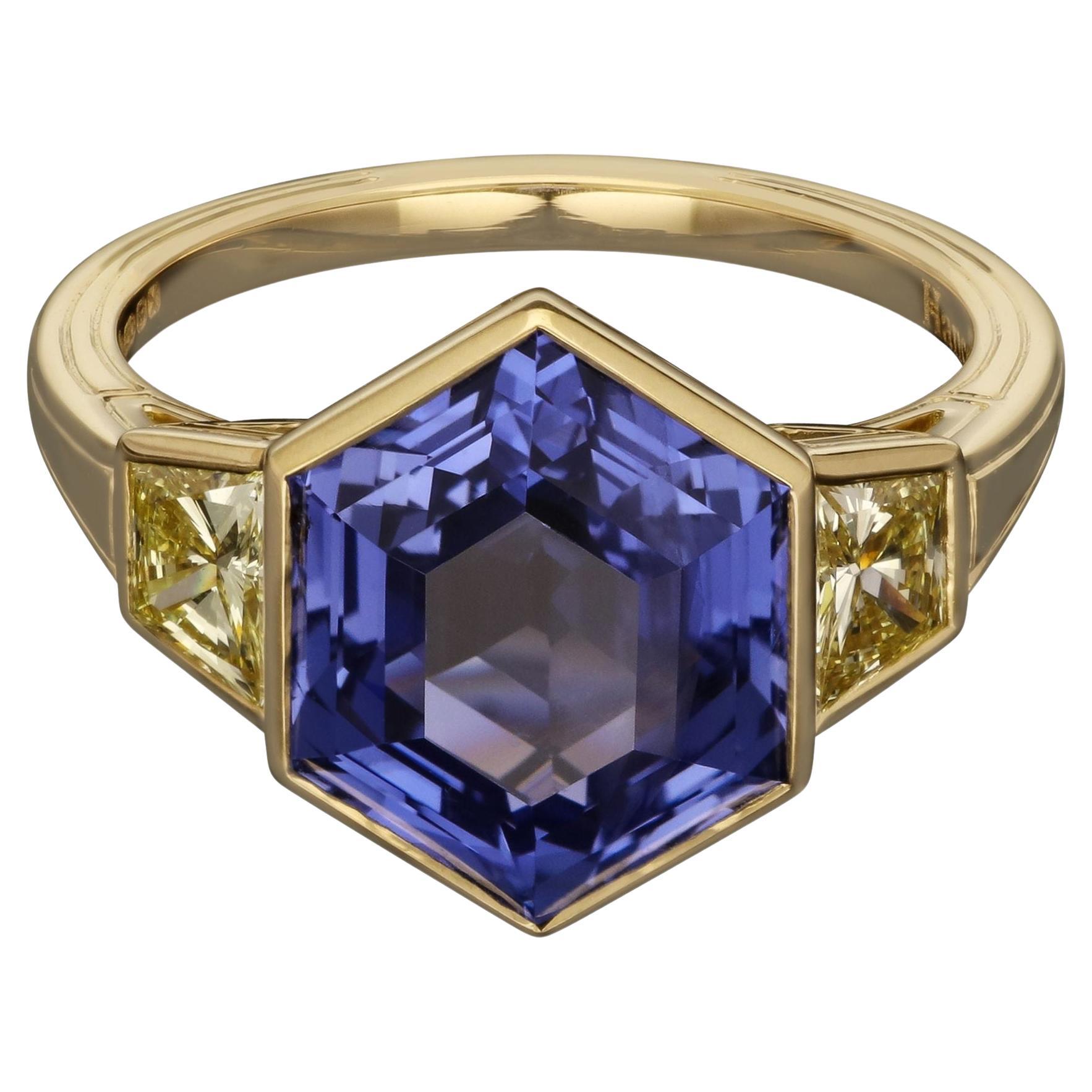Hancocks 6.52ct Hexagonal Ceylon Sapphire Ring with Yellow Diamond ...