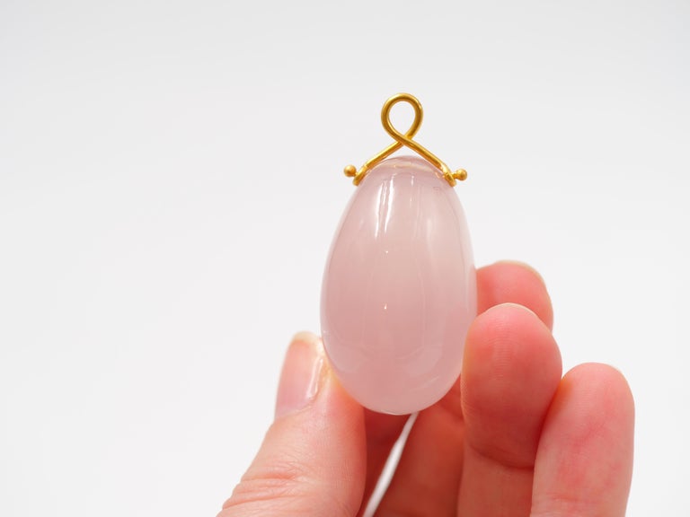 Hand Carved Extra Large Rose Quartz of 170 Carat 22 Karat Gold Pendant ...