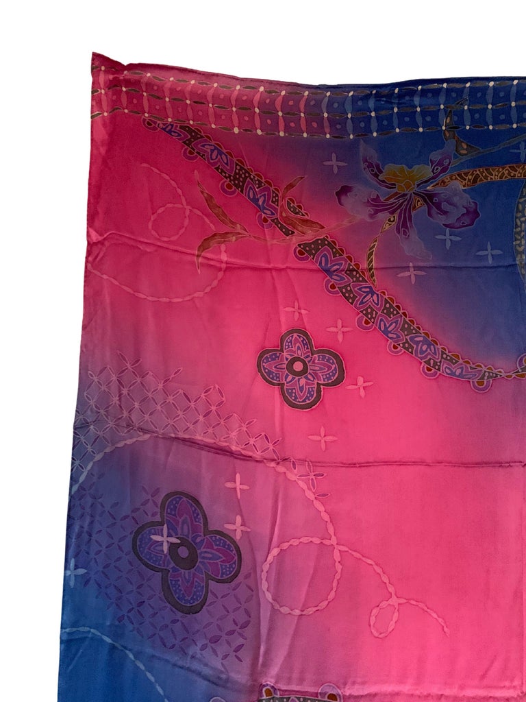 Hand-Crafted Silk Textile with Stunning Detailing For Sale at 1stDibs
