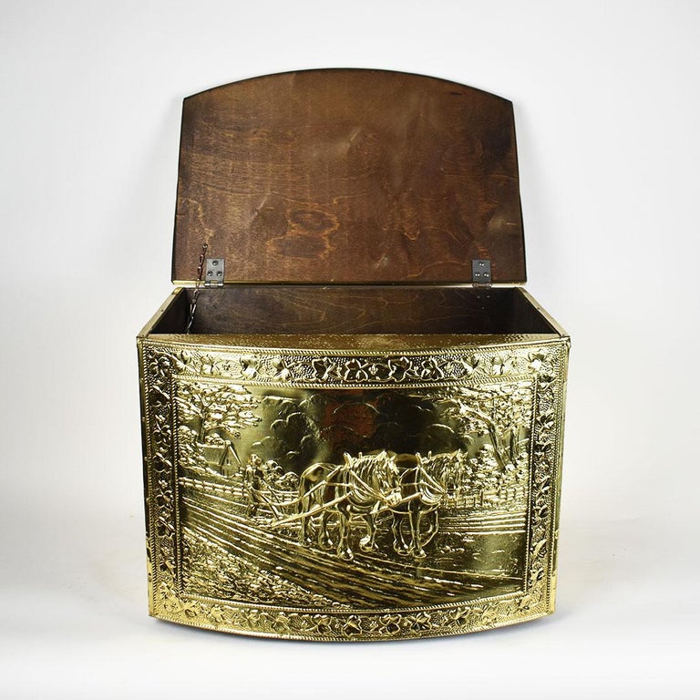 Hand Hammered Cottage Anne Brass Fireside Storage Trunk with Lid, 1900s ...