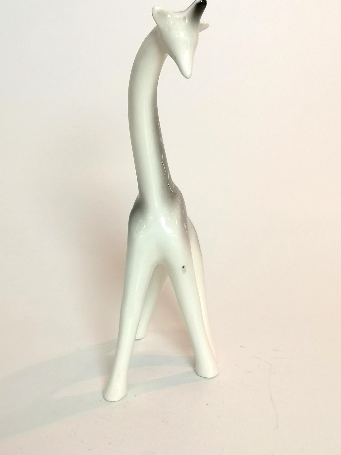 Hand-Made Minimalist Porcelain Giraffe Figurine, 1960's, '5533' at 1stDibs