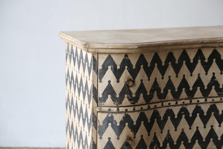 Hand Painted Pair of Curved 19th Century Chests, Tuscany, Italy at 1stDibs