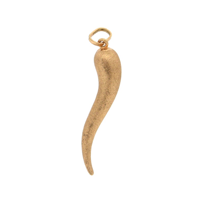 Handcraft 18 Karat Yellow Gold Horn Pendant Necklace at 1stDibs