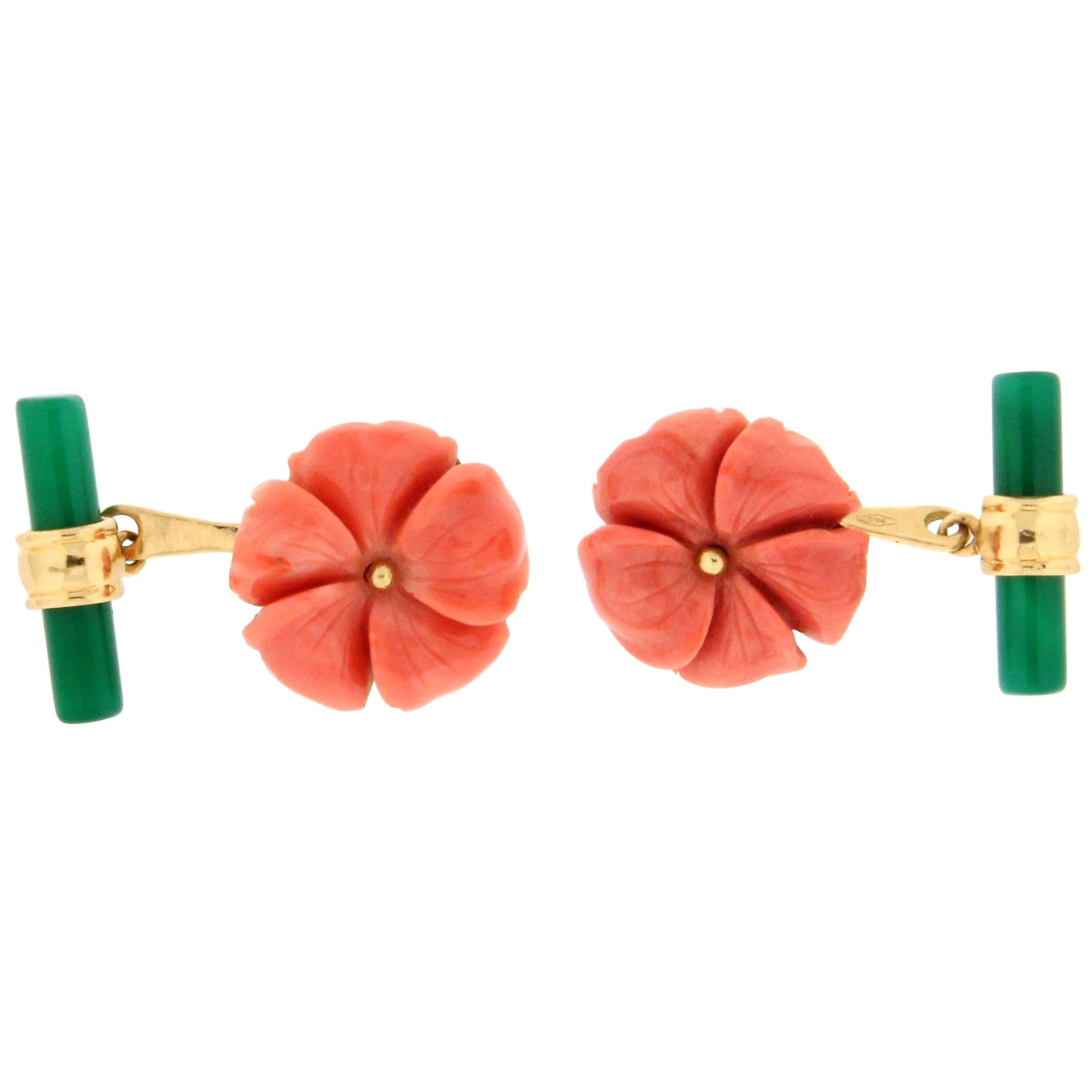 Coral and Lapis 18 Karat Yellow Gold Flower Cufflinks at 1stDibs