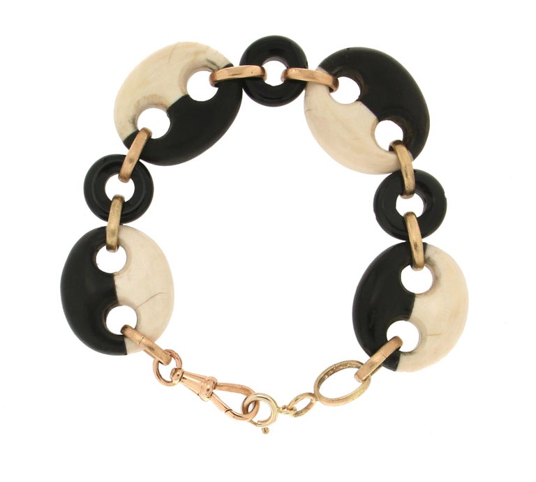 Handcraft Wood 14 Karat Yellow Gold Onyx Cuff Bracelet For Sale at 1stDibs