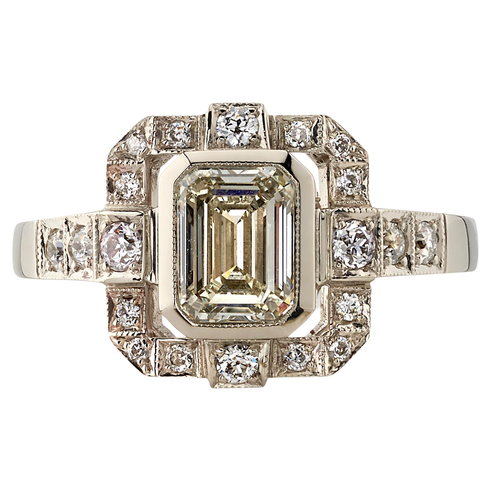 Emerald-Cut Solitaire Single Stone Diamond Ring For Sale at 1stDibs