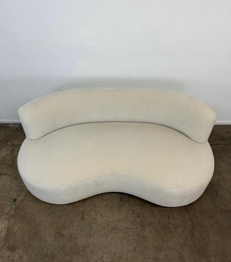 Handcrafted Kidney sofa For Sale at 1stDibs