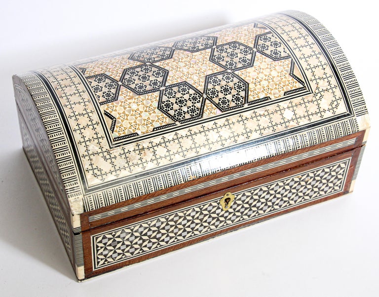 Handcrafted Middle Eastern Sadeli Jewelry Box For Sale at 1stDibs