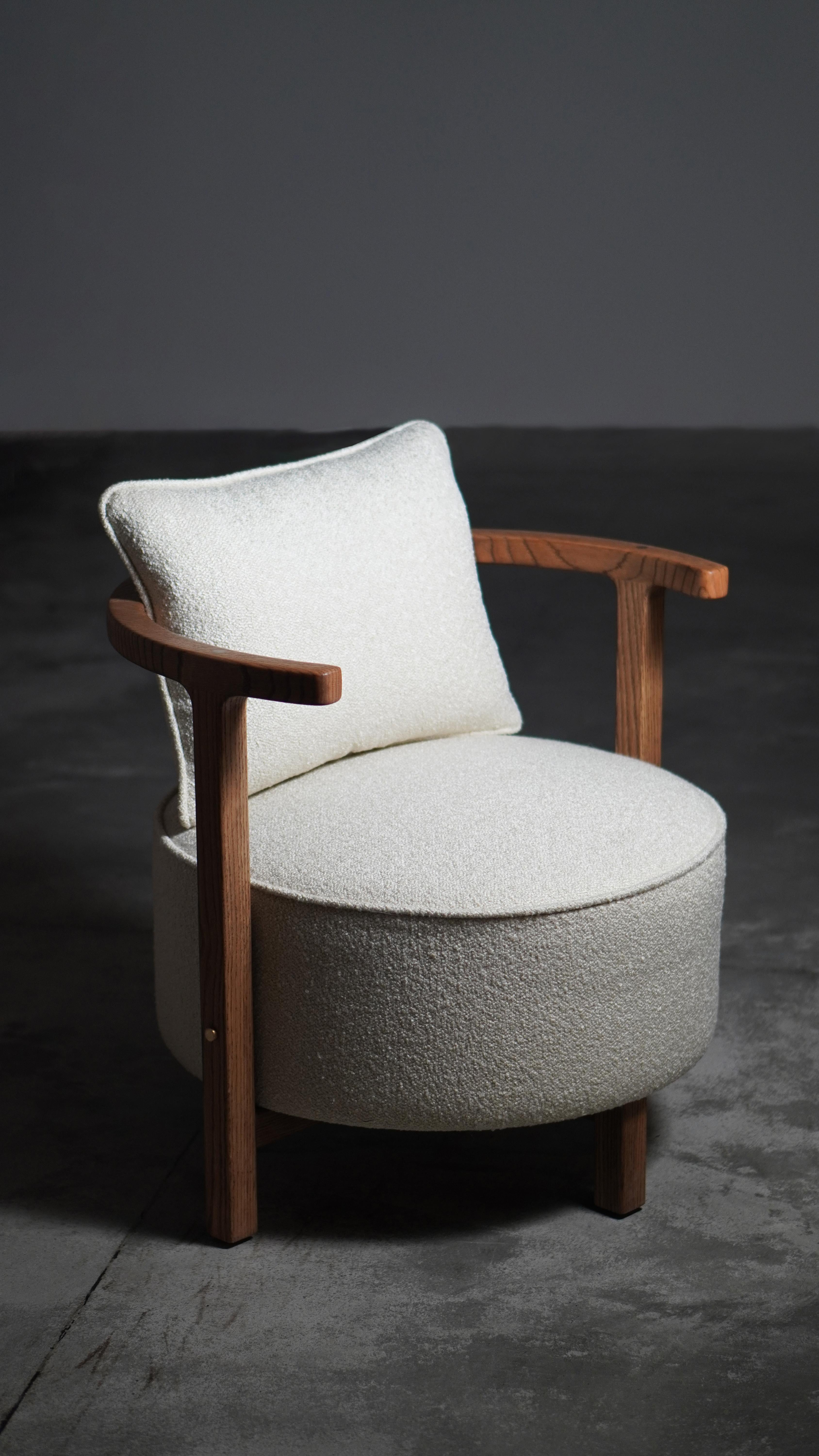 Modern round crafted solid wood LAGOON lounge armchair with brass inlay ...