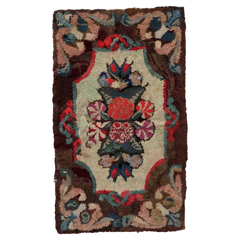Handmade Antique American Hooked Rug, 1880s, 1C986 For Sale at 1stDibs
